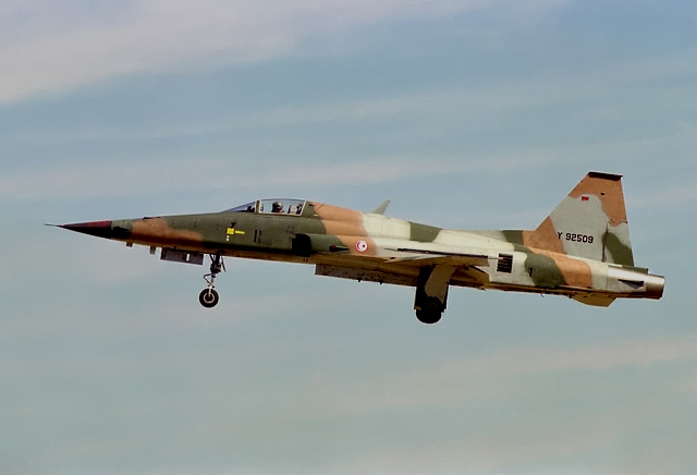 Crash d'un F-5 en Tunisie - MENADEFENSE