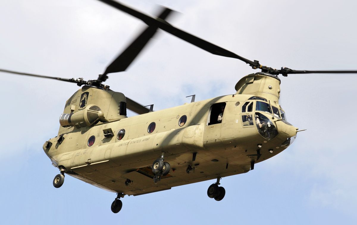 L'Arabie Saoudite reçoit ses premiers Chinooks - MENADEFENSE