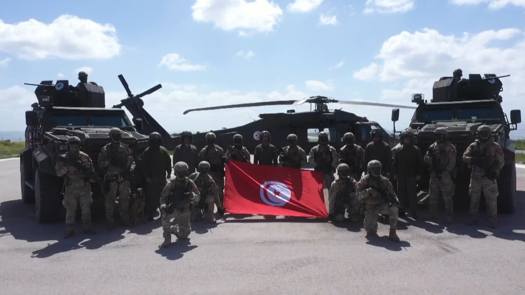 La Brigade des Forces Spéciales de l'Armée de Terre tunisienne souffle ...